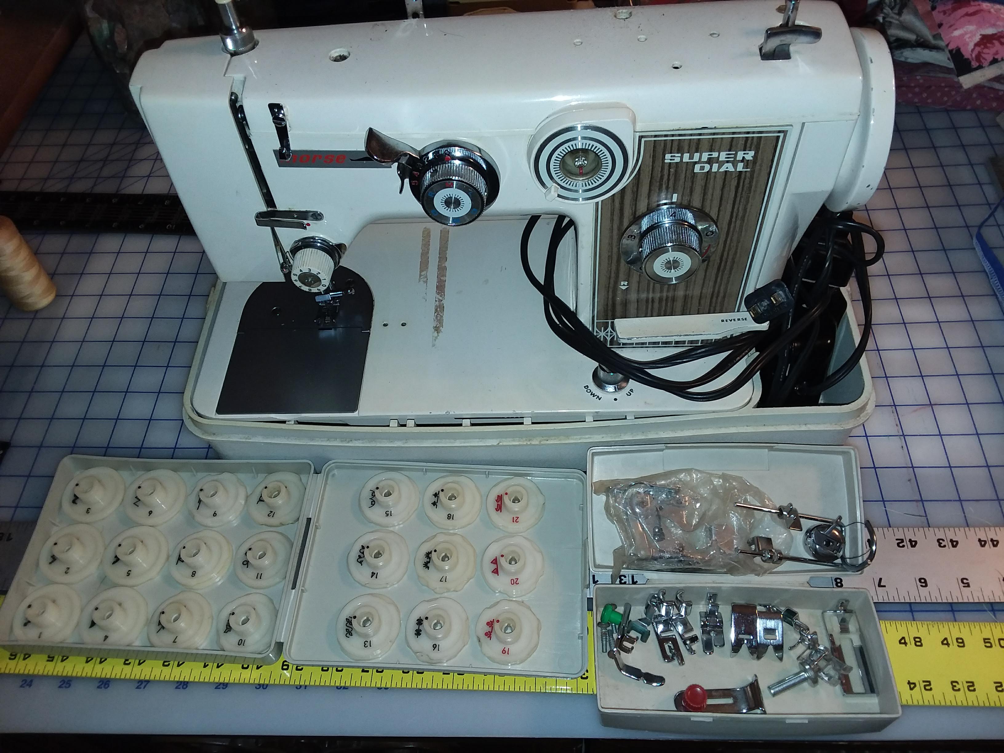 MORSE SUPERDIAL 6100 ZIGZAG SEWING MACHINE WITH CAMS