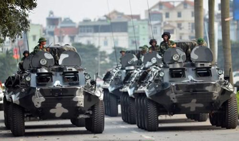 DEFENSE STUDIES: Armored Vehicles BTR-60 of Vietnam could Swim Extremely