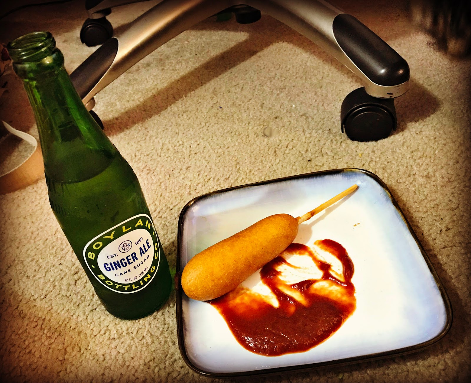 Angel In Munchieland: Morning Star Farms Veggie Classics Corn Dogs Review