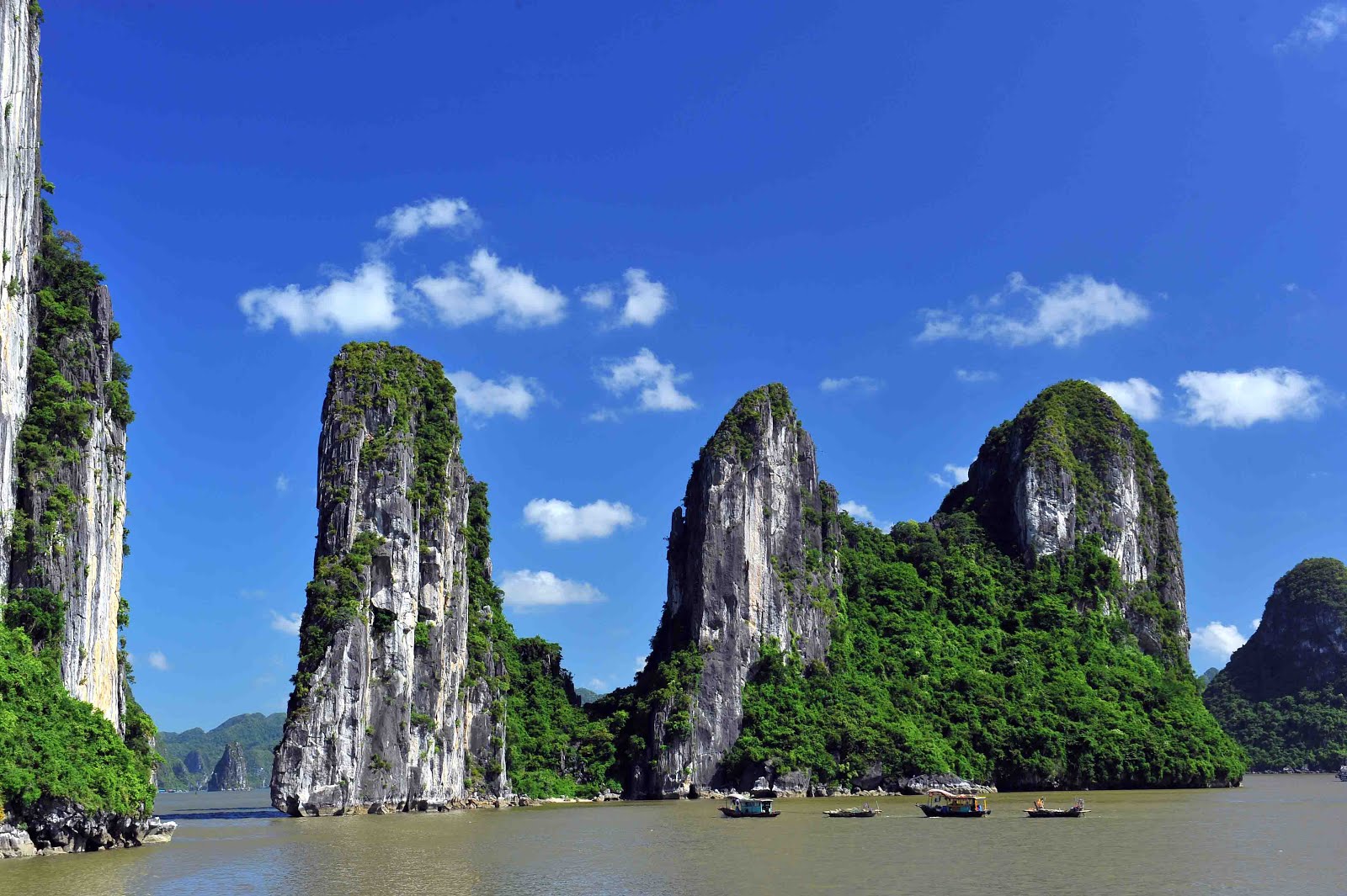 Ha Long Overview: | Tạp Chí Tuổi 20
