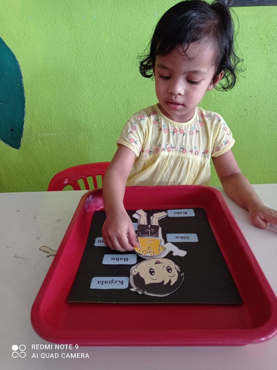 Taska Ummi Ida: Aktiviti Puzzle Mudah Anggota Badan Berlabel