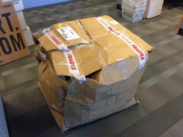 dsgggggdgdgrth: 19 Funniest Package Delivery Fails.