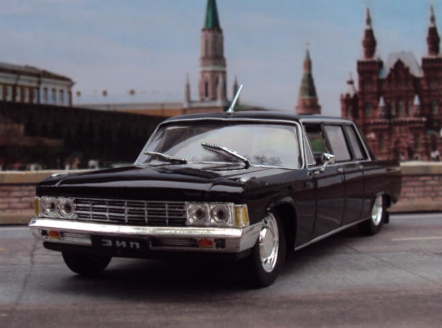 CRUISER - Clásicos en escala 1/43 (1:43 Classics): ZIL 114 (1967)