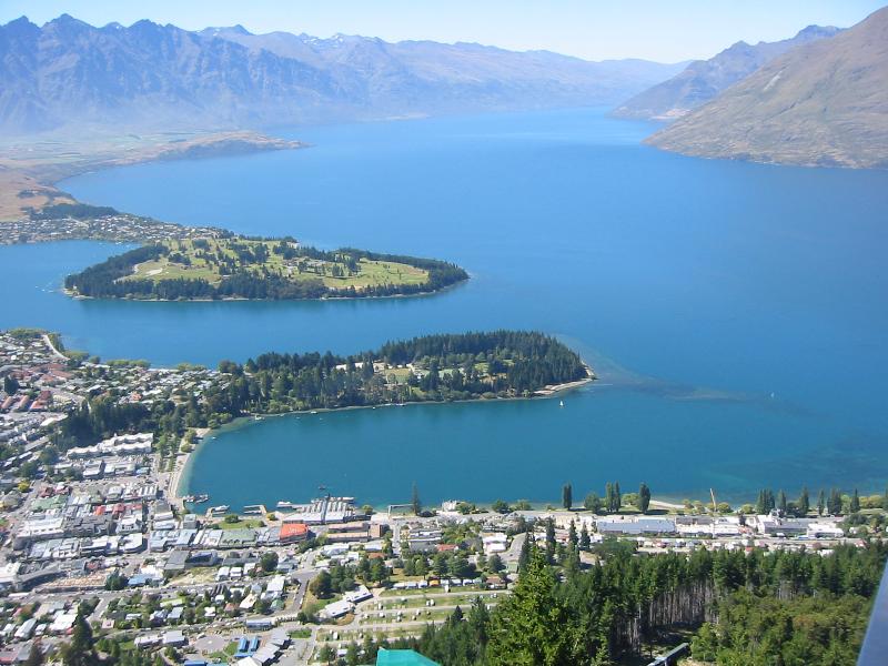 Queenstown, New Zealand - Travel Guide - Exotic Travel Destination