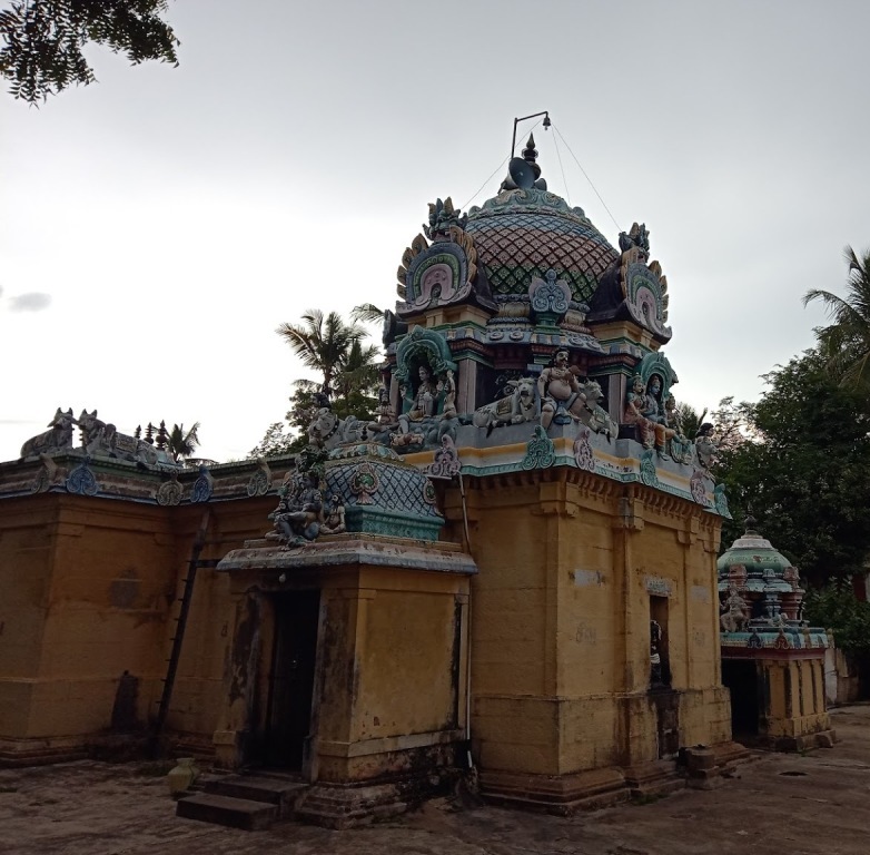 Tamilnadu Tourism: Brahmapureeswarar Temple, Sitharkadu, Mayiladuthurai