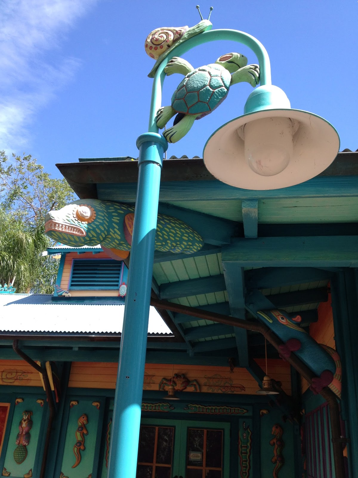 Plus the Magic: Attention to Detail: Lamp Posts