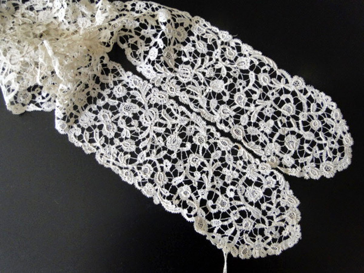 Buyer & Seller of Antique Lace, Fine Linens, Vintage Clothing, Haute ...