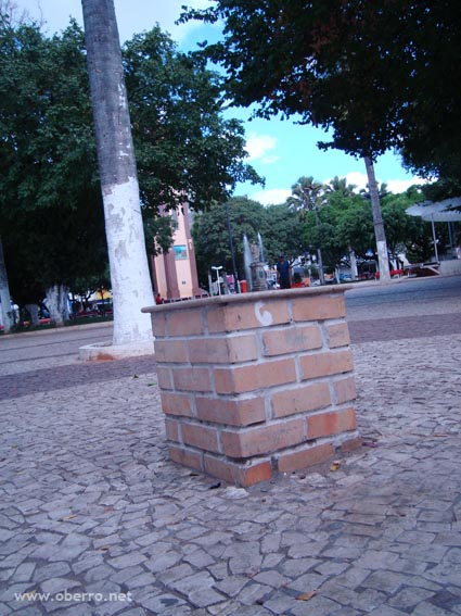 O Berro: O dia em que o Monumento da Besteira causou discórdia