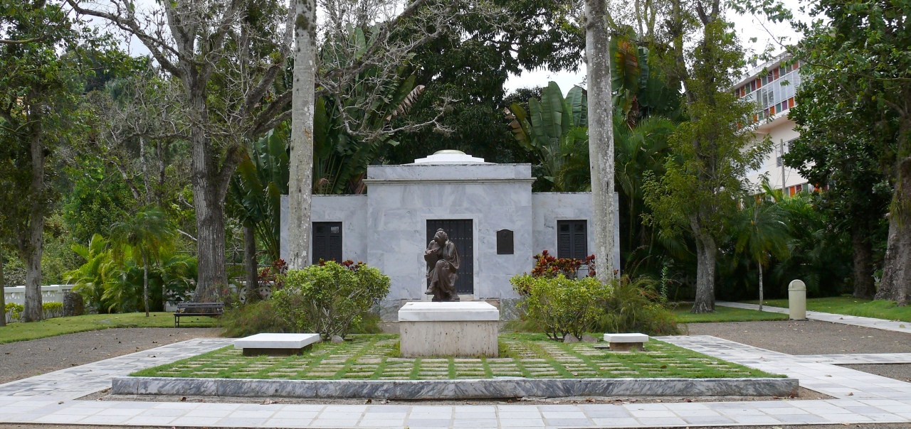 ARTE PUBLICO: ESCULTURAS Y MONUMENTOS EN PUERTO RICO: julio 2016