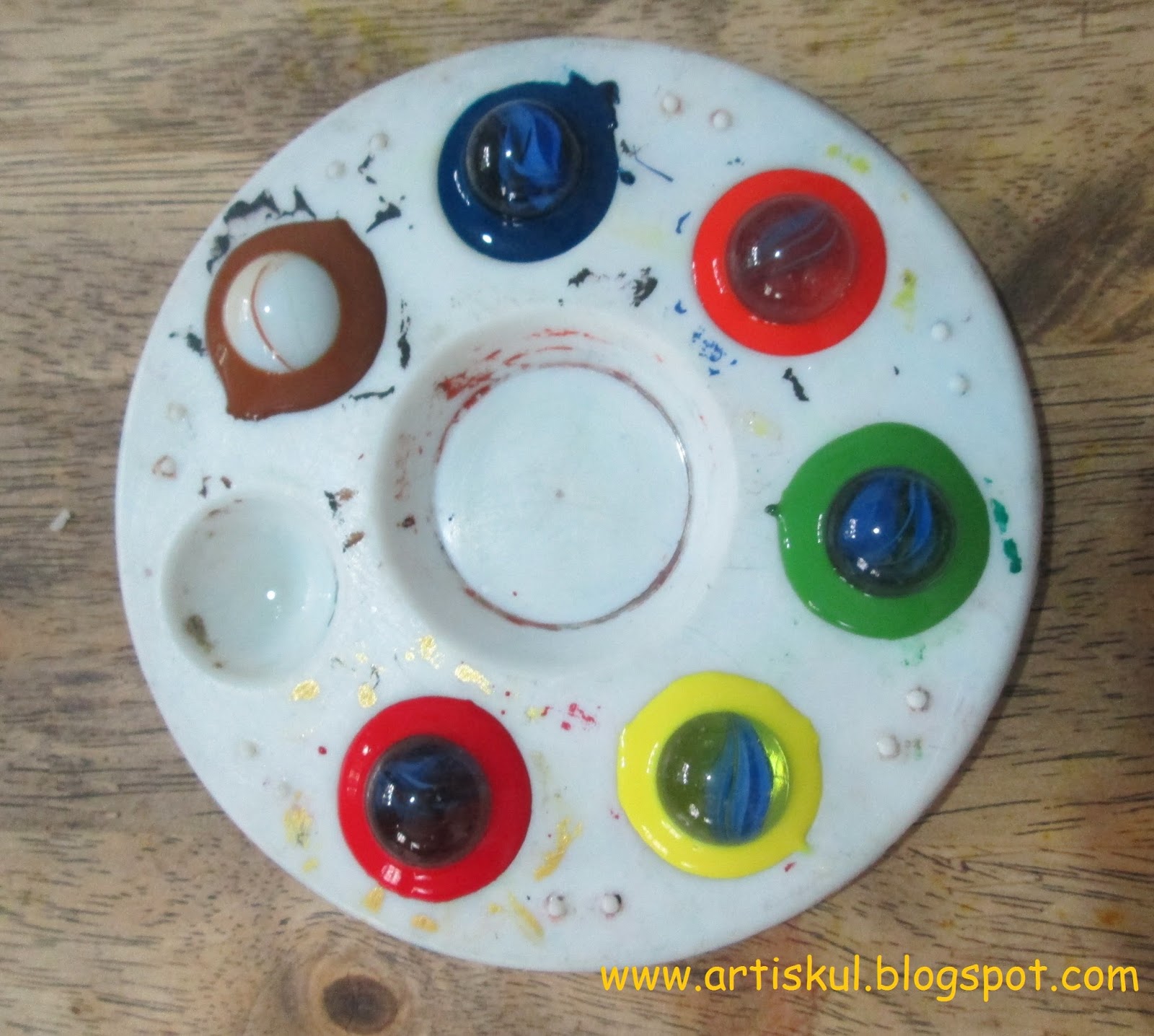 Art School: Abstract Art Using Marbles
