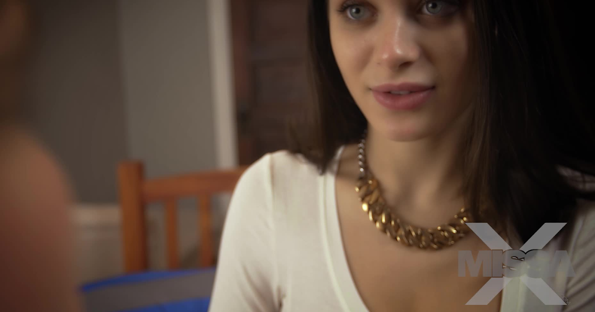 Madre Folla Con Su Hijo Virgen Lana Rhoades