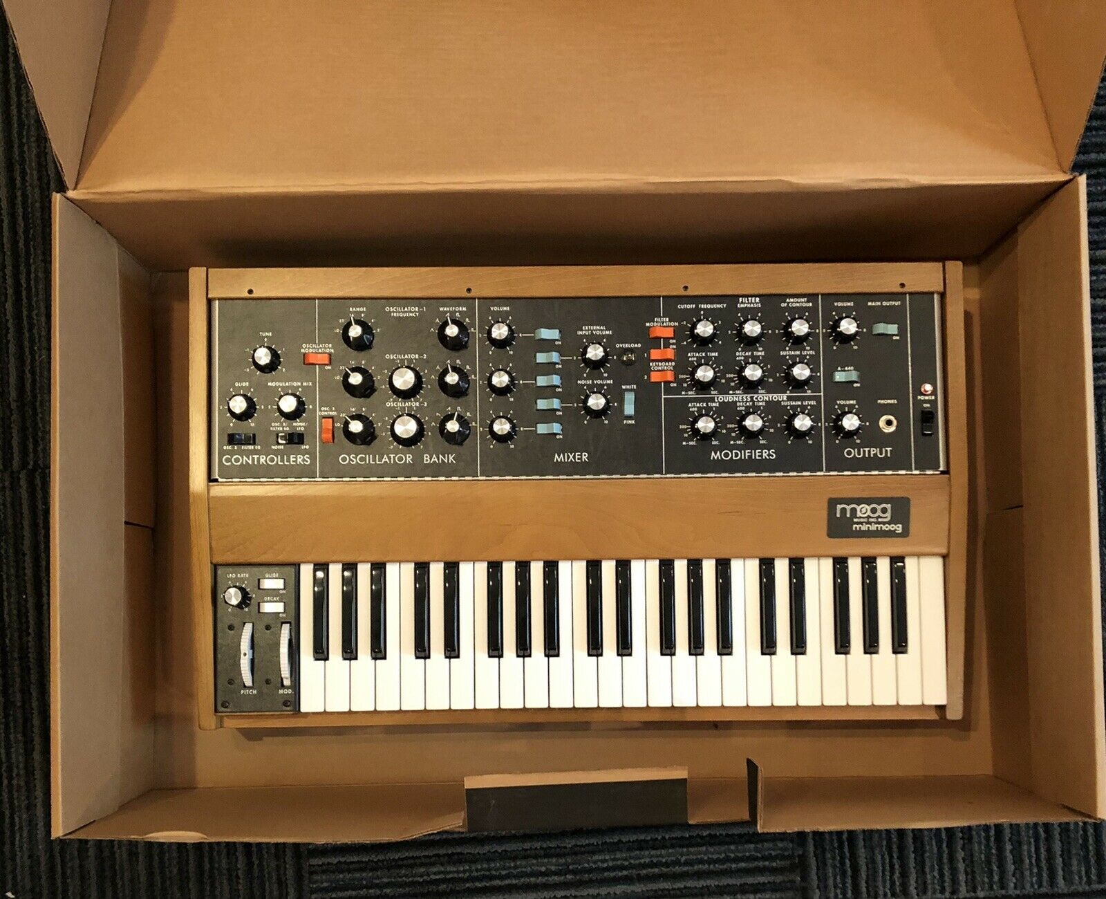 MATRIXSYNTH: Minimoog Model D Reissue SN 0139