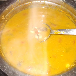 Karamani Kuzhambu Recipe| thatta payir Kuzhambu Recipe | Perum payaru ...