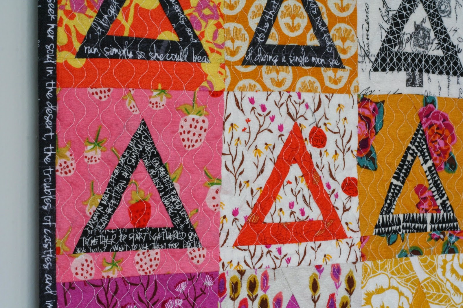 Sugar Loaf Pillow – Wooden Spoon Quilts