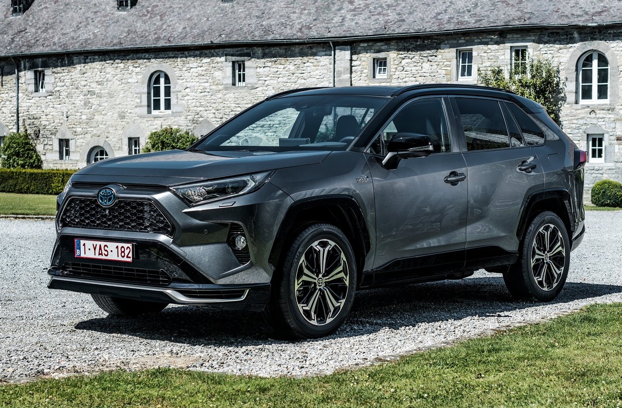 Toyota revela mais detalhes do RAV4 PHEV, que chega à Europa com ...
