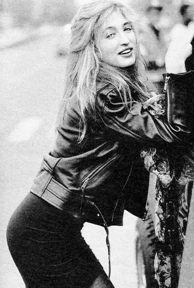 Pre-Kennedy: Rare Photos of Young Carolyn Bessette in Her Modeling Days ...