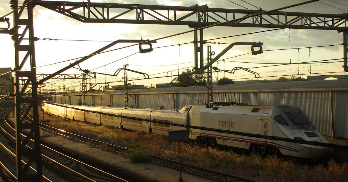 Unos cuantos trenes: FOTOGRAFÍAS --- Serie 130