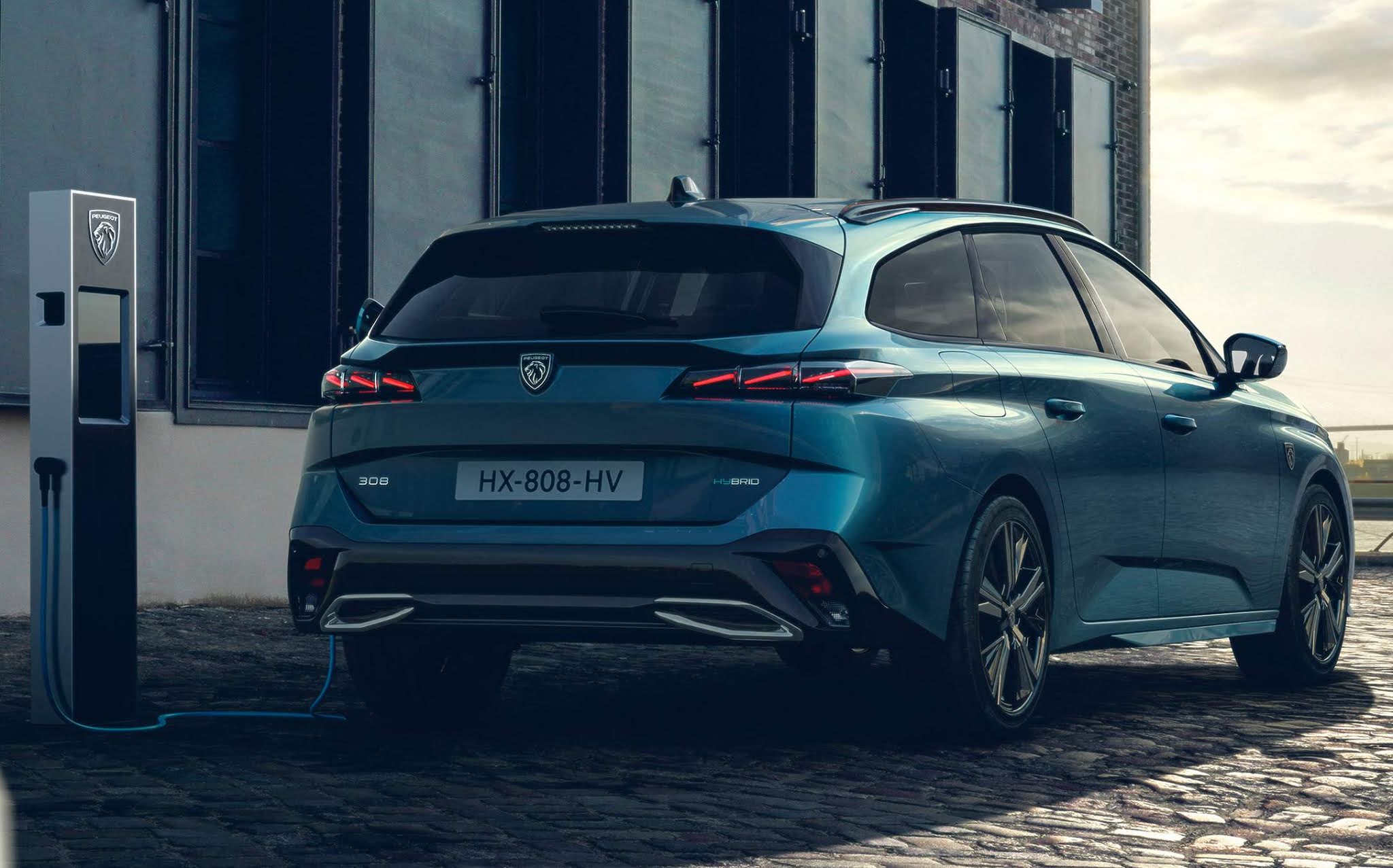 Novo Peugeot 308 SW 2021 traz versão PHEV (híbrida plug-in) - fotos e detalhes