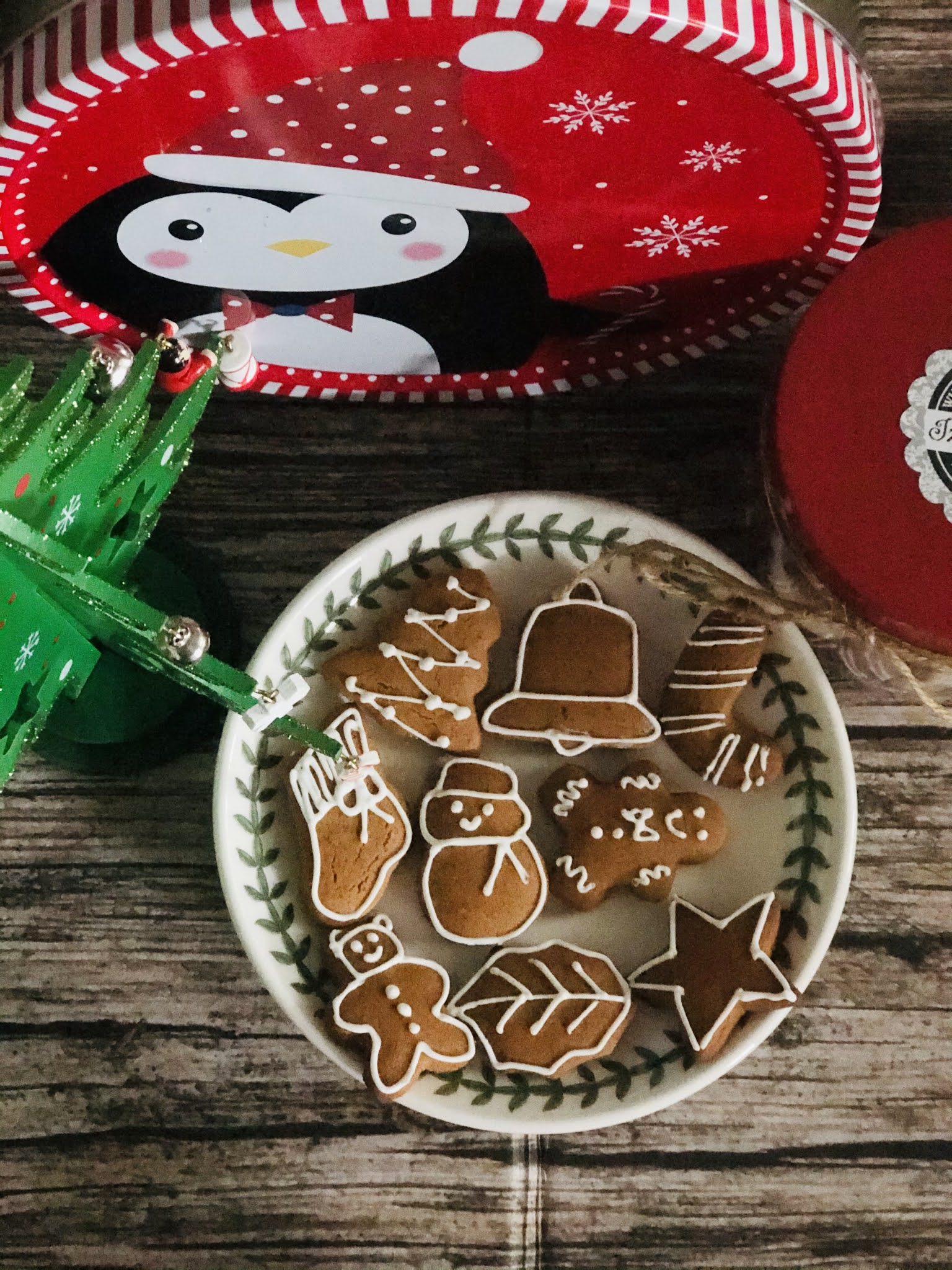 Izah's Kitchen: Halal Gingerbread cookies Singapore