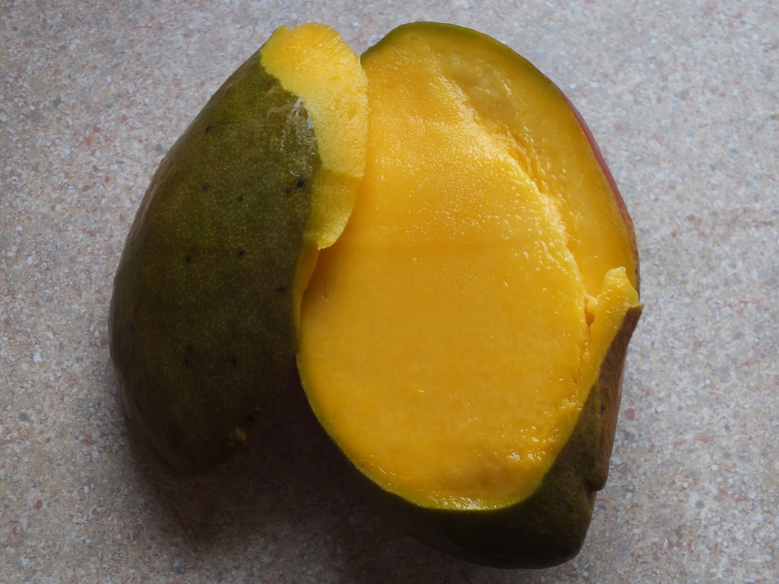 4 owoce znane, ale mało jadane, dobre na deser i na śniadanie