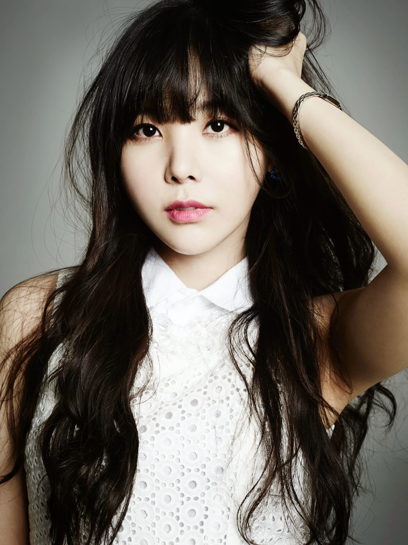 Raina: Reset (1st mini album), Orange Caramel στο bnt + Nana στο Harper ...