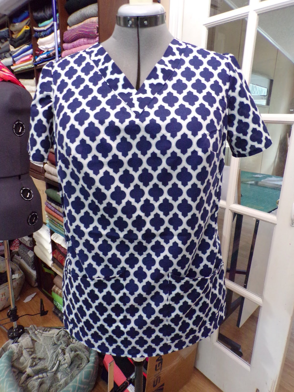 Sew Plus: McCall's 6473 Scrub Top