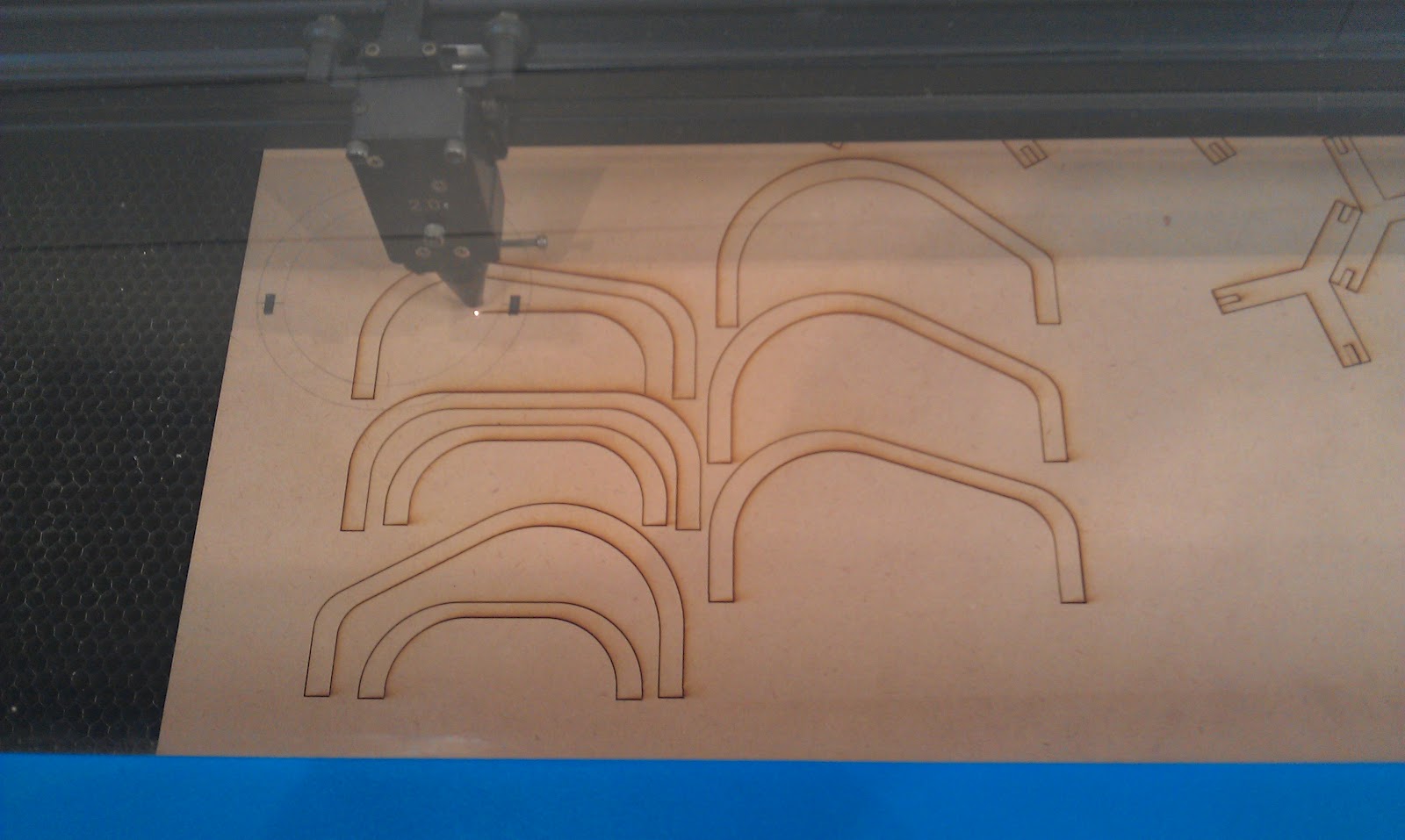 DESIGN 2, 2012: Laser cutting and fabrication of the arch-plantroom