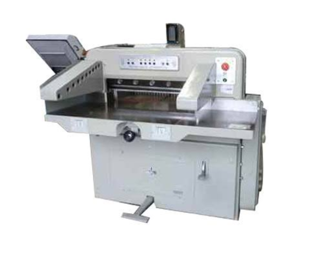 Automatic program.cutting machine