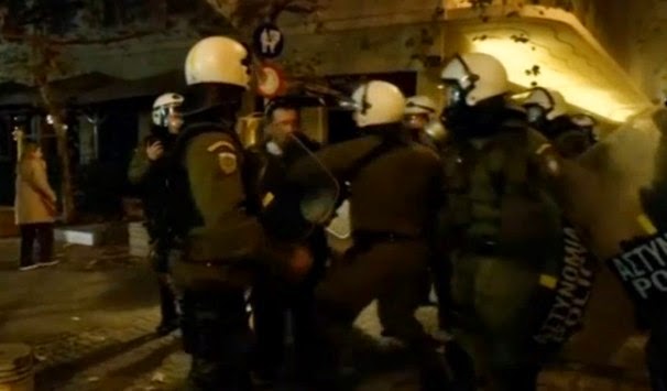 "ΔΕ ΜΠΟΡΟΥΣΑΝ ΝΑ ΚΑΝΩ ΚΙ ΑΛΛΙΩΣ, ΕΒΡΙΣΕ ΤΗ ΜΑΝΑ ΜΟΥ ΠΟΥ ΑΡΓΟΠΕΘΑΙΝΕΙ ...