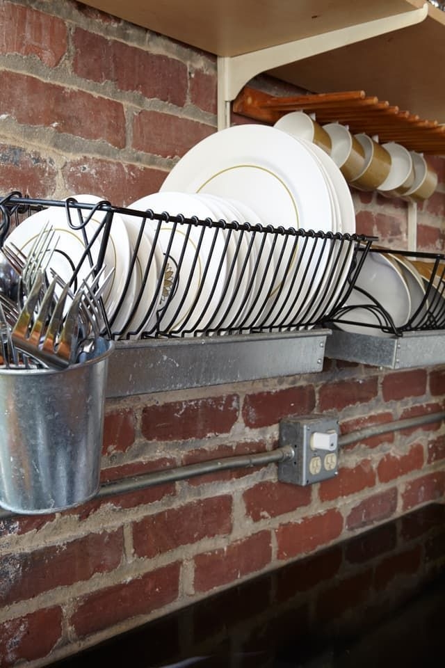 20+ Beautiful Dish Rack Ideas For Your Small Kitchen