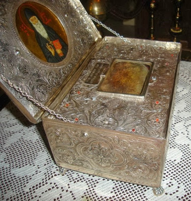 Greek Orthodox Religious Tourism: Η ΤΙΜΙΑ ΚΑΡΑ ΤΟΥ ΟΣΙΟΥ ΑΡΣΕΝΙΟΥ ΤΟΥ ...