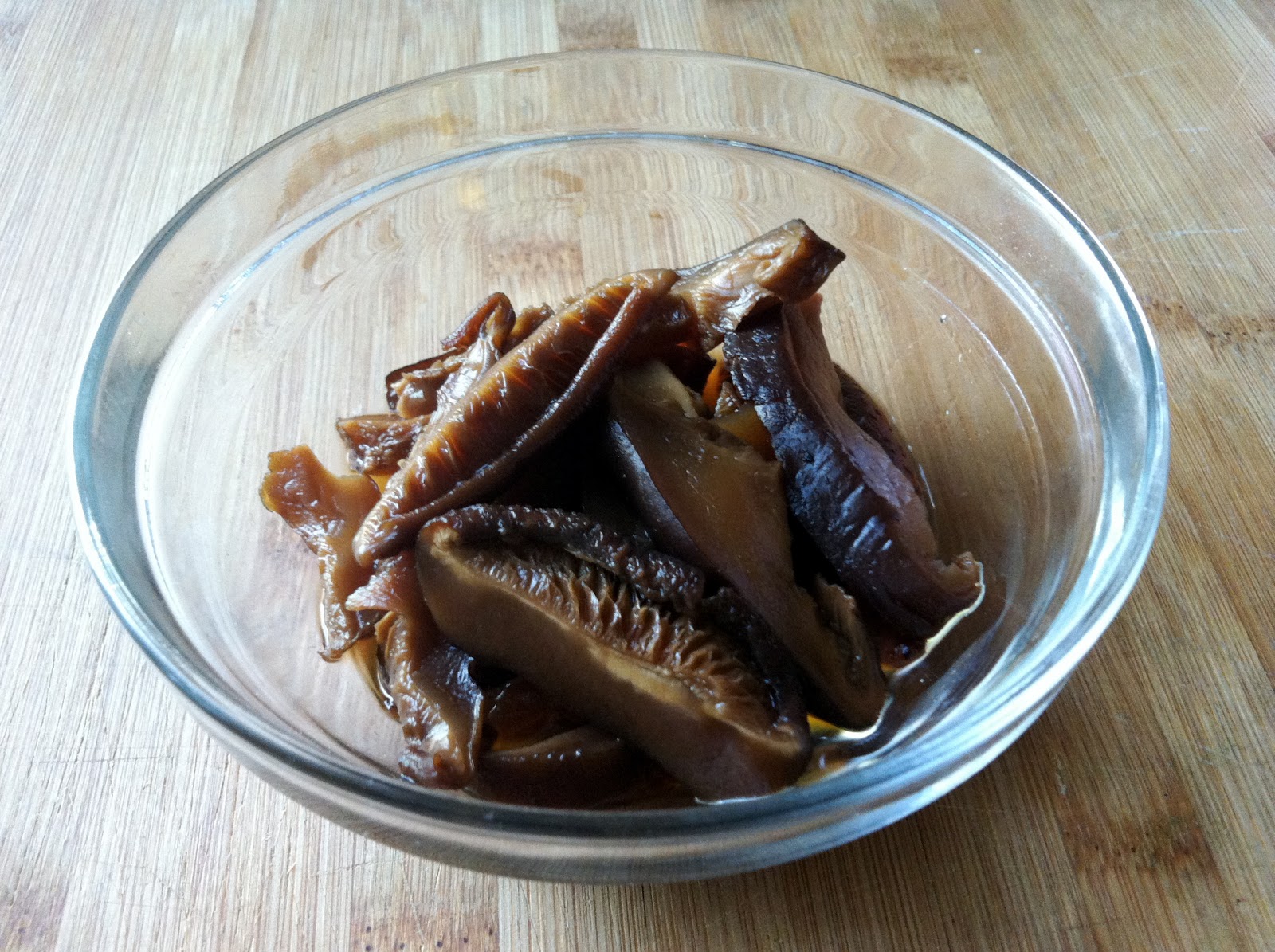 Slow Club Cookery.: Momufuku Soy Pickled Shiitakes