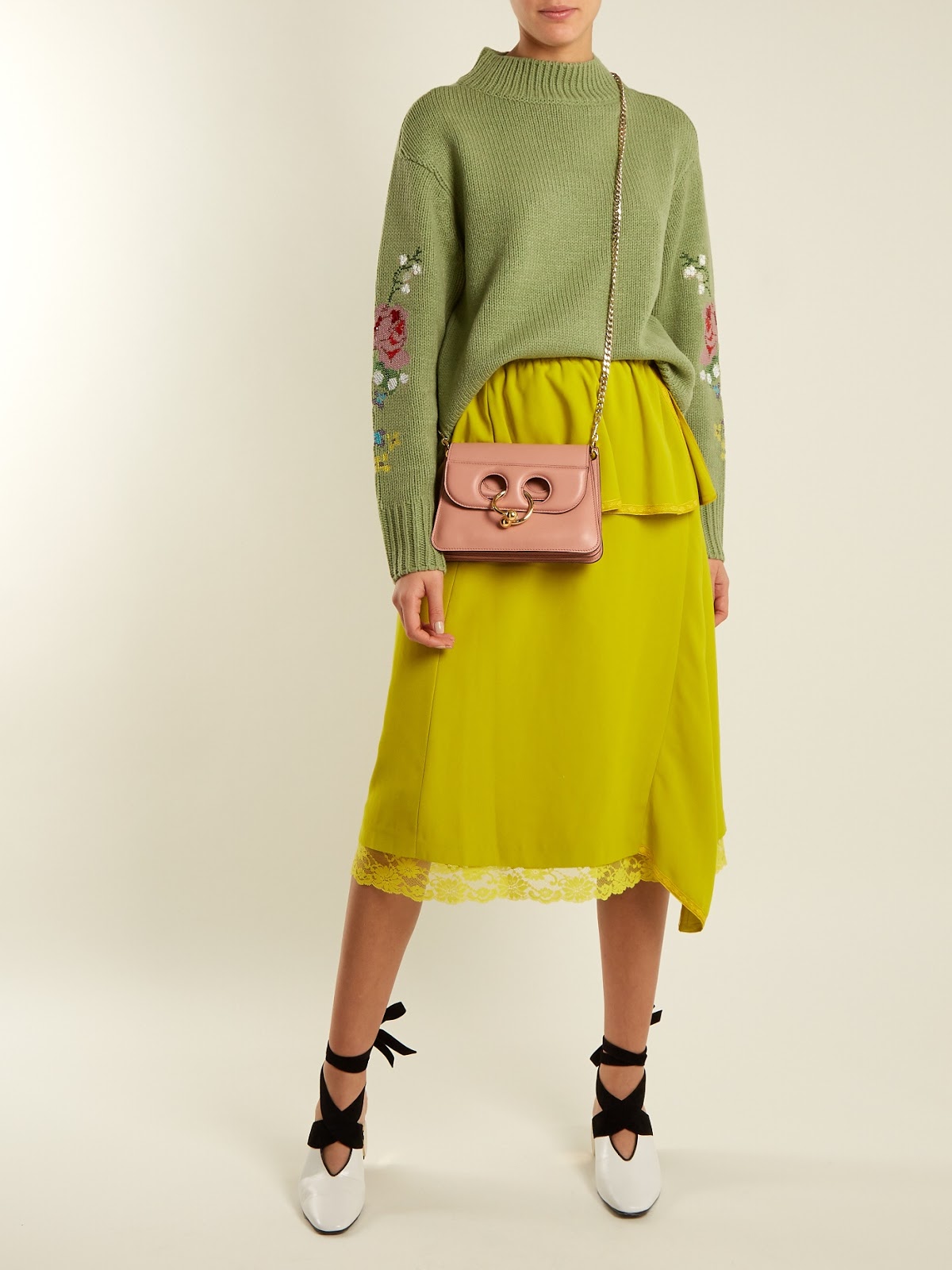 Irina: Pullover with embroidery