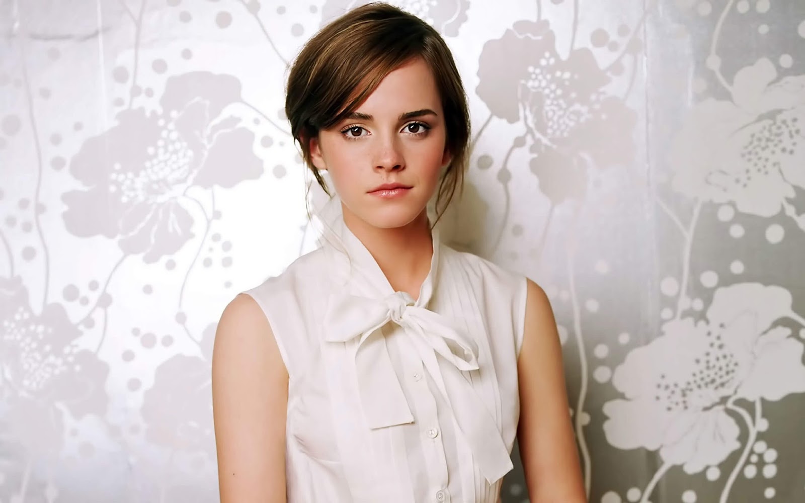 Amazing Wallpapers: Emma Watson Wallpapers