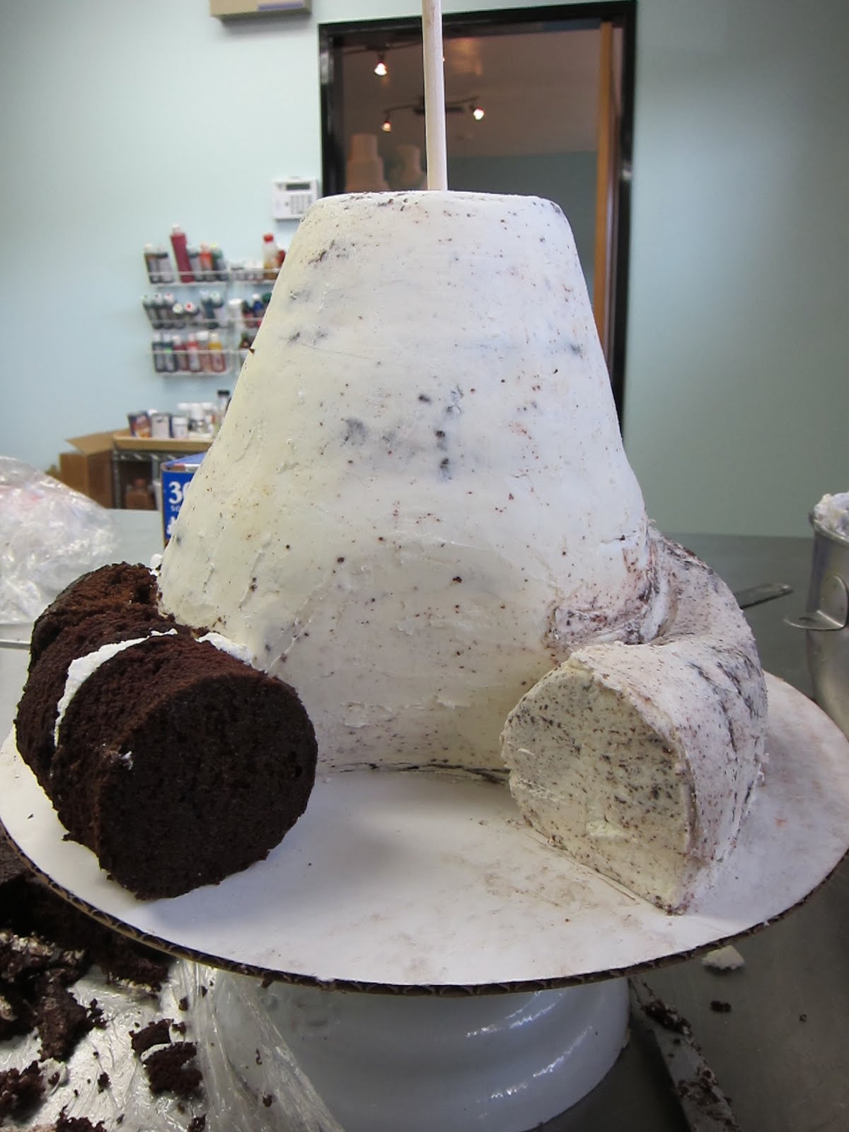 The Frosted Cake Shop: Creating a Custom Cake