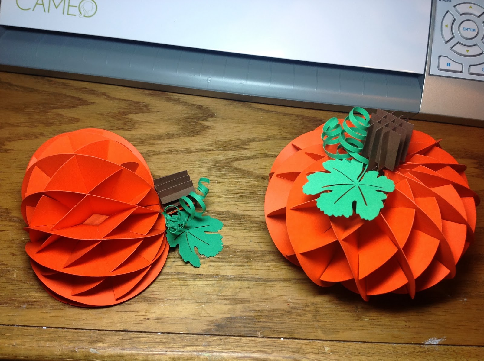 Papercrafts and other fun things: A Honeycomb Pumpkin Decoration for Fall