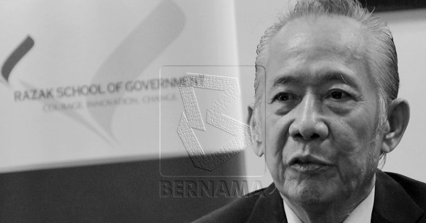 ajilpost: KHOO KAY KIM ENSIKLOPEDIA BERGERAK SEJARAH MALAYSIA