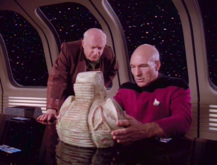 Doux Reviews: Star Trek The Next Generation: The Chase