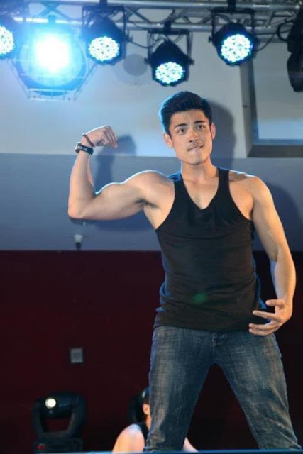 Miong21 @ Blogspot: Xian Lim's Sexy Biceps Flex