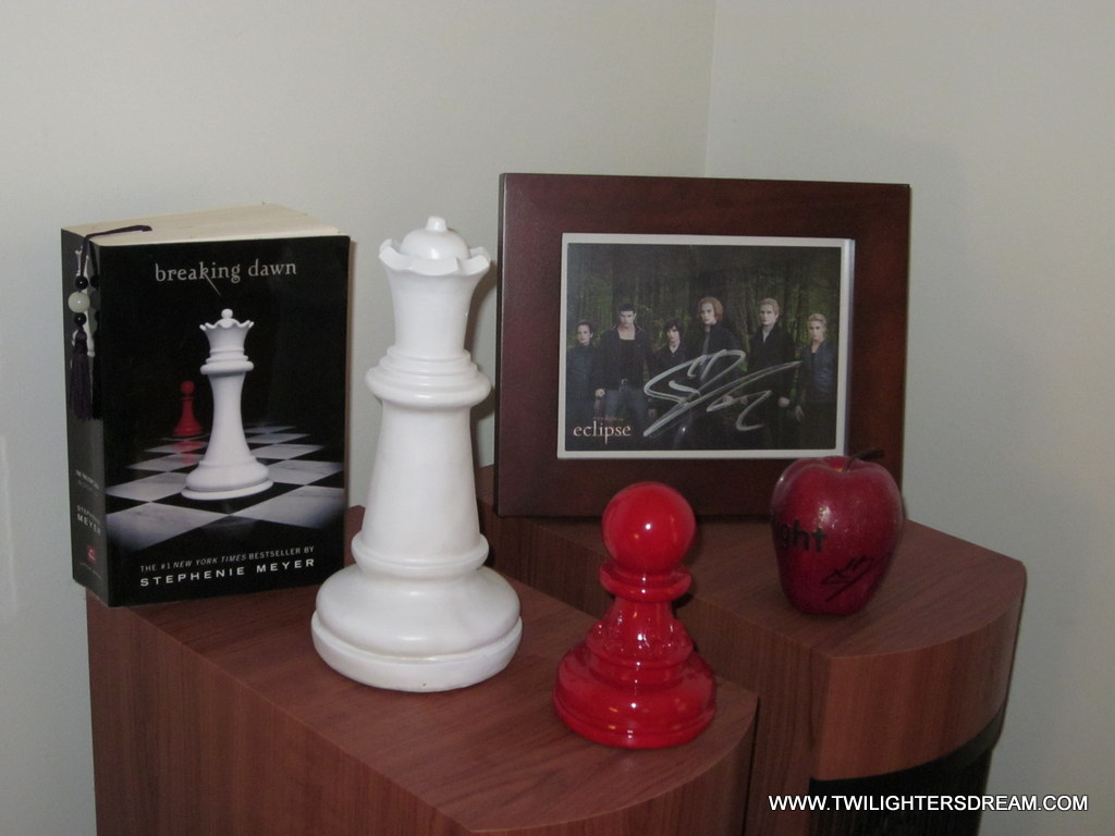 Twilighters Dream: Breaking Dawn Chess Piece