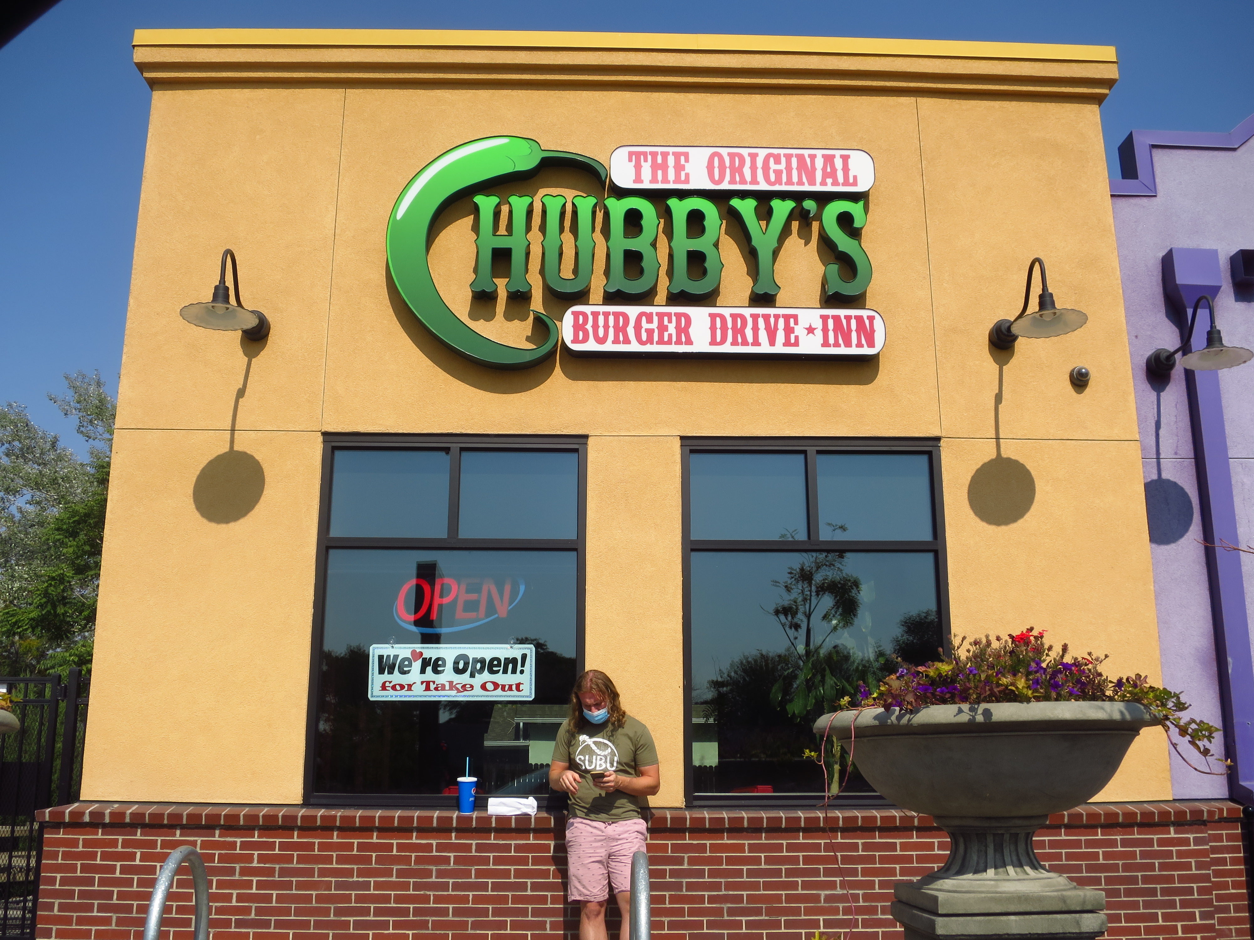 Smokin' Chokin' and Chowing with the King: Eating BIG in Denver