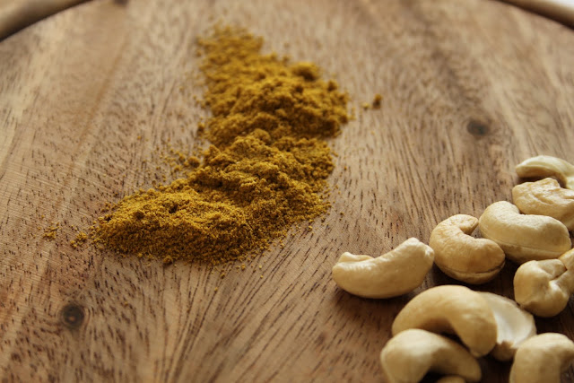 vanilla blonde: Žaliasis daržovių karis su anakardžiais bei kokosų pienu