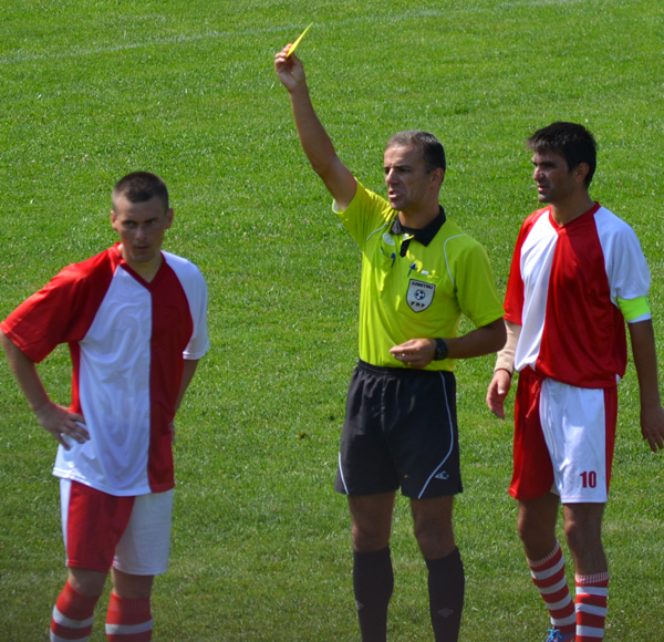 Sport-Campina: CSM Câmpina - Avântul Măneciu 2-1. Imagini cu brigada ...