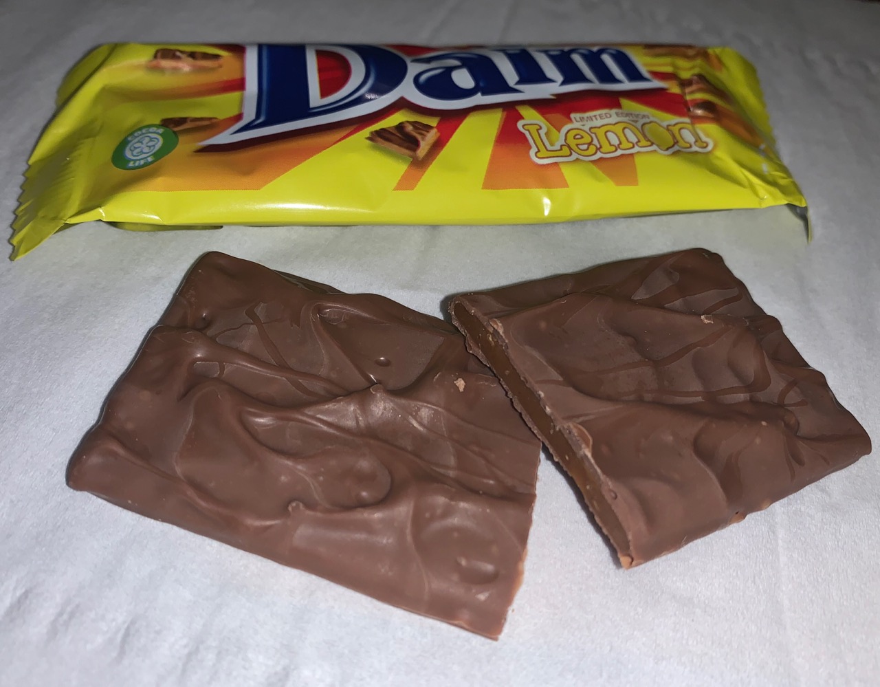 FOODSTUFF FINDS: Limited Edition Daim Lemon (B&M) By @Cinabar