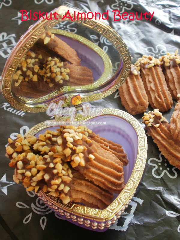 cerita tentang SEGALA: Biskut Almond Beauty