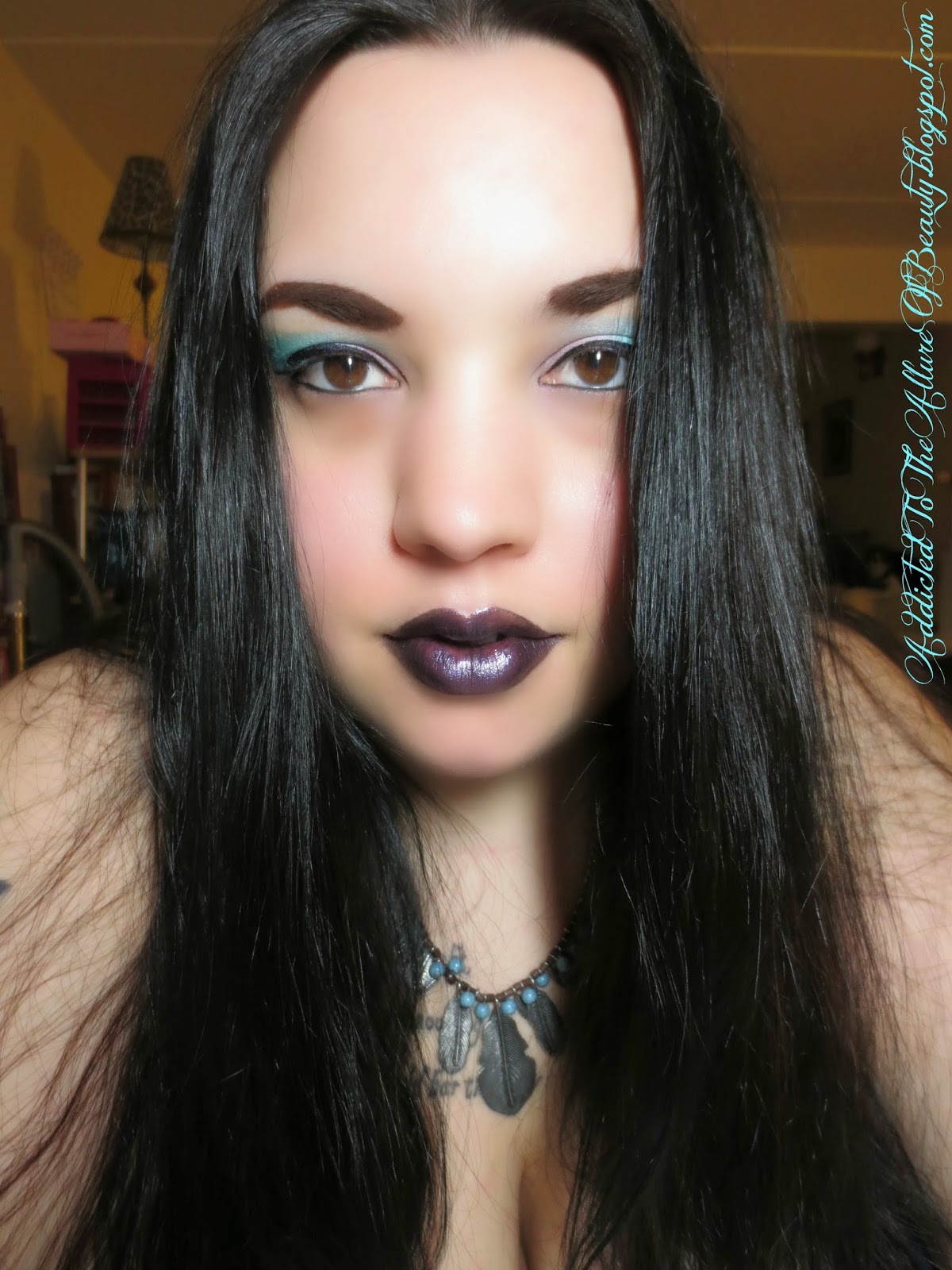 Addicted To The Allure Of Beauty...: She Smelled Of Violent Violets ...