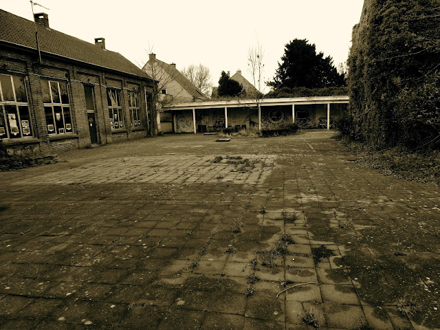 Enjoy: Verlaten spookstad: Doel - Belgie