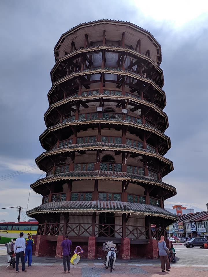 Yan's Family, Frens, Travel, And Food Journal: berkunjung ke Menara ...