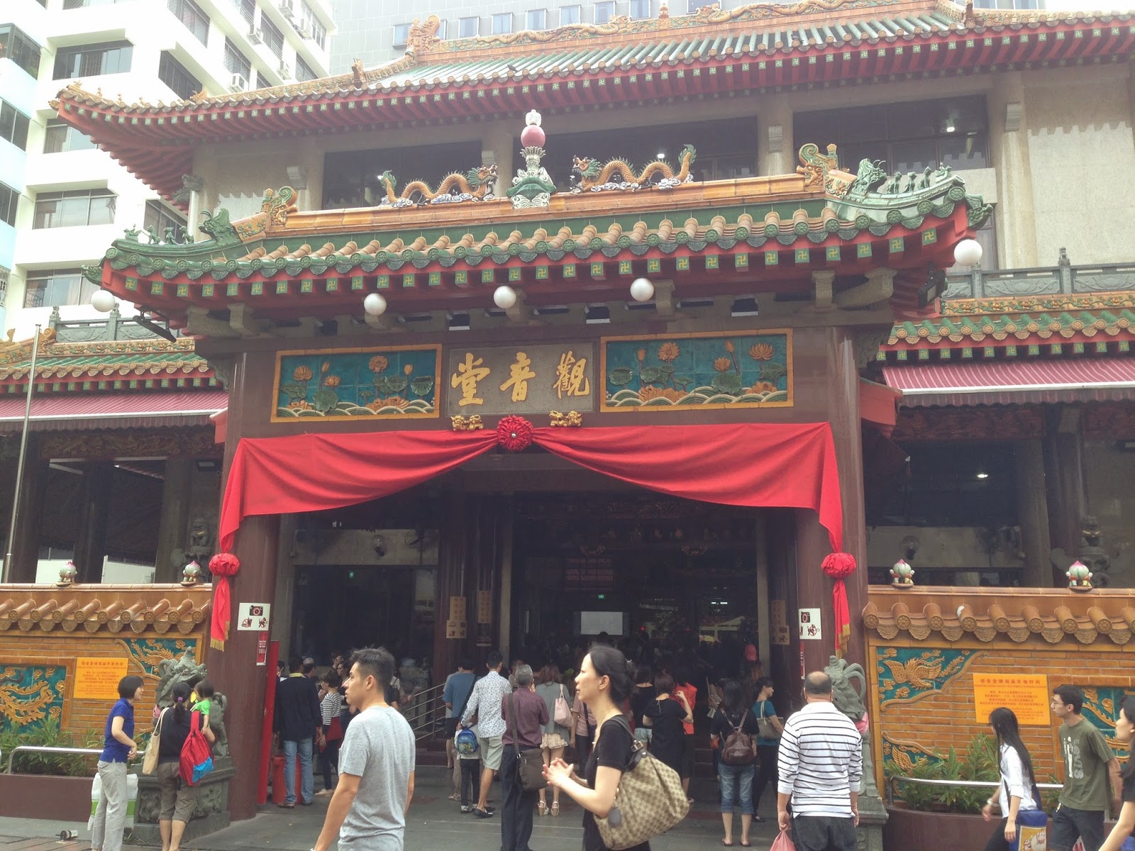 Jingled Belle * * * * * * * * * * * * *: Kwan Im Thong Hood Cho