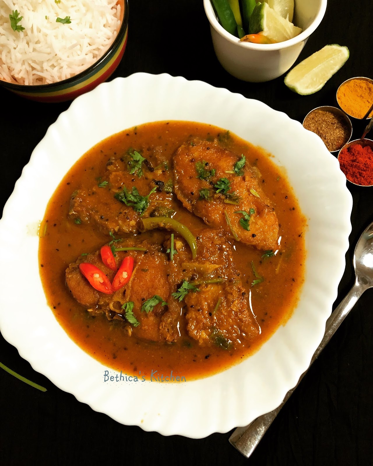 Bethica's Kitchen Flavours: Rui Macher Jhol (Bengali Fish Curry)